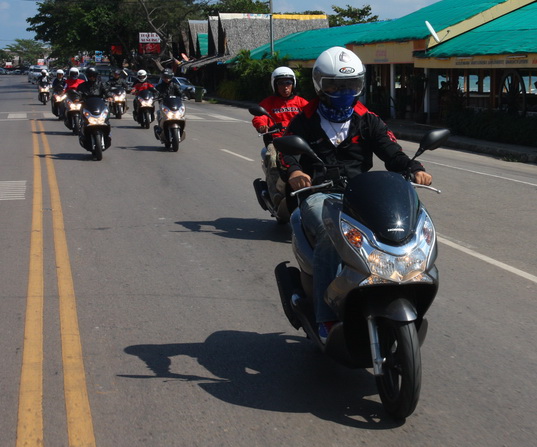 HONDAPCX - iAMCAR | รีวิวรถยนต์, ราคารถใหม่, โปรโมรชั่น, ข่าวรถใหม่ ...