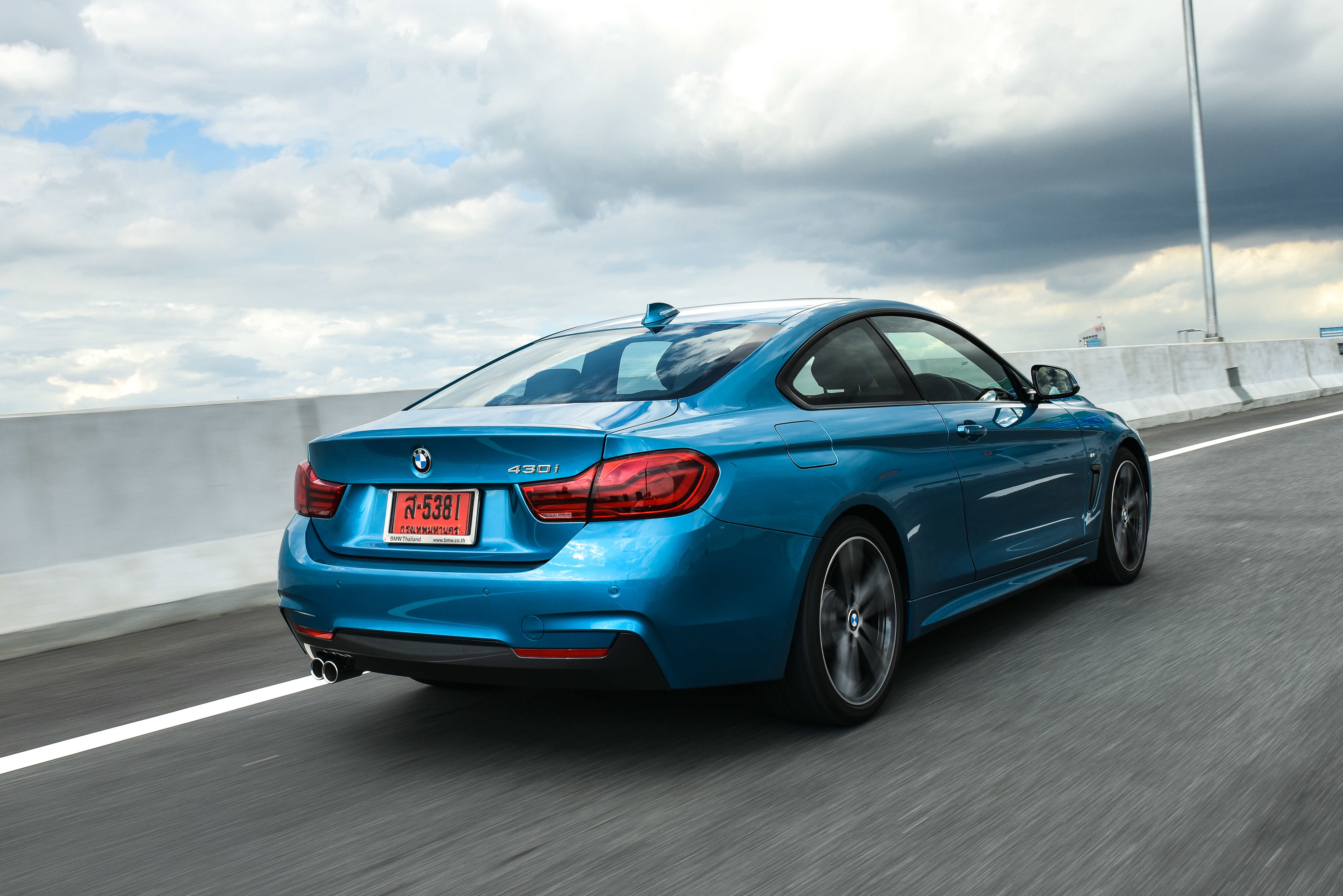 รีวิว : The new model family of the BMW 4 Series – BMW 430i Coupe ...