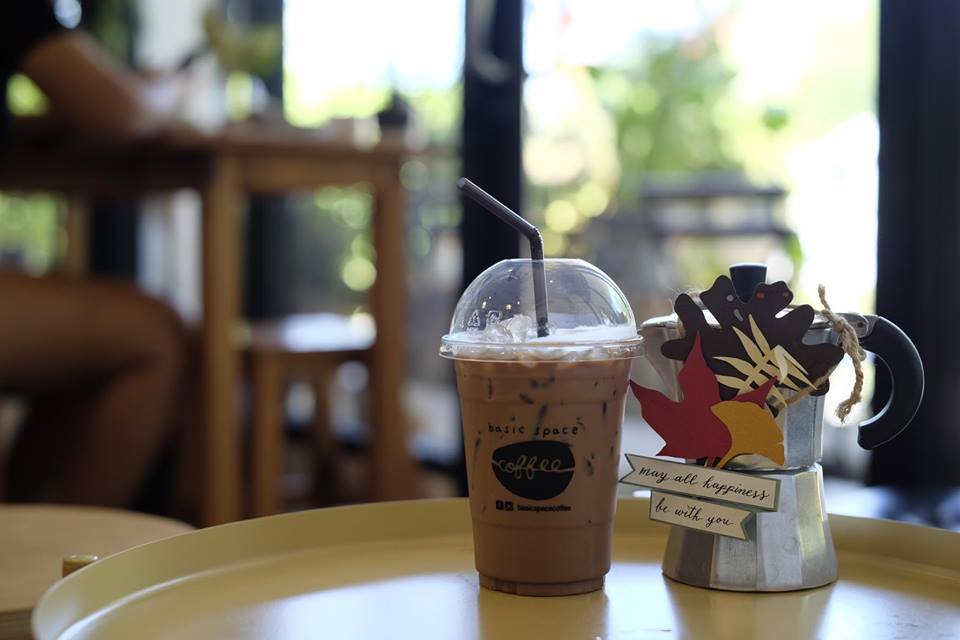 ชิวดี กาแฟดี ที่ "Basic Space Coffee" จ.อยุธยา