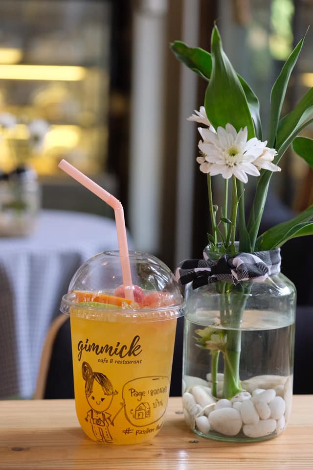 แนะนำร้านน่ารัก Gimmick Cafe & Restaurant